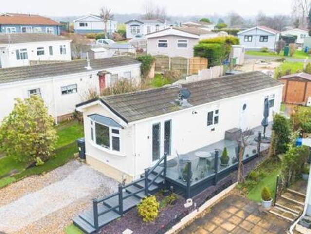 Moss Lane, Moore, 1 Bedroom Park