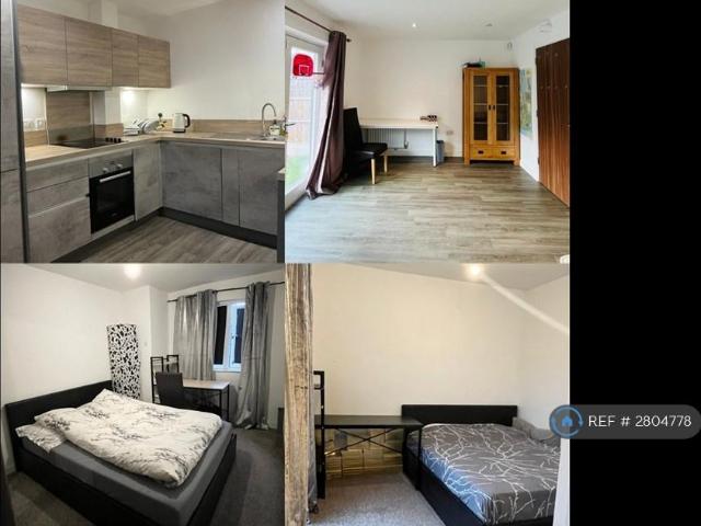 Moss Lane West, Manchester, M15 4 bed detached house to rent £2,350 pcm £542 pw