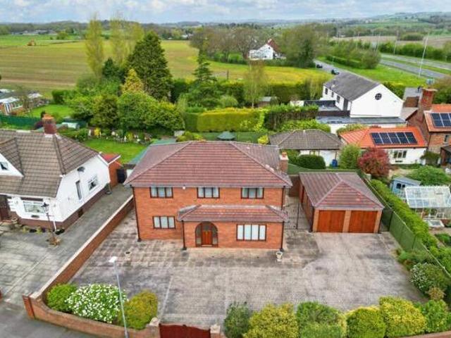 Moss Lane, Windle, 4 Bedroom Detached