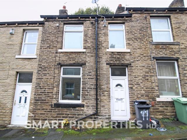Moss Street, Huddersfield HD4, 2 bed terraced house to rent, £675 pcm | PrimeLocation