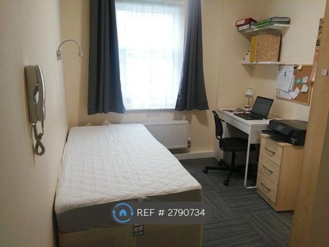 Moss Street, Leamington Spa CV31, Room to rent, £600 pcm | PrimeLocation