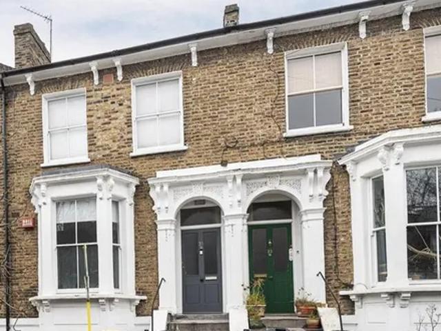 Mossbourne Victoria Park Academy, Victoria Park Road, London, E9 7HD, United Kingdom | 3 bed apartment for rent #138510984 | Rentberry