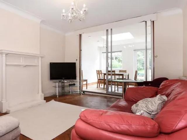 Mossborough Close, London, N12 8PF, United Kingdom | 4 bed duplex for rent #138514069 | Rentberry