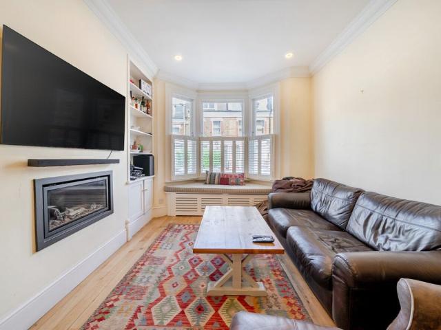 Mossbury Road, Battersea, London, SW11