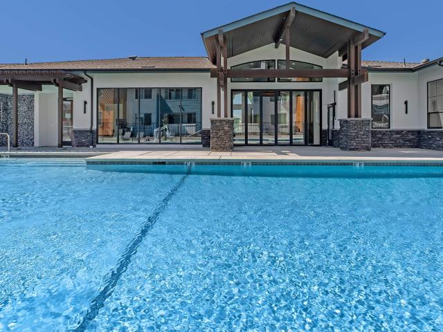 Mossdale Landing Apartments