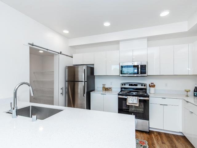 Mossdale Landing Apartments