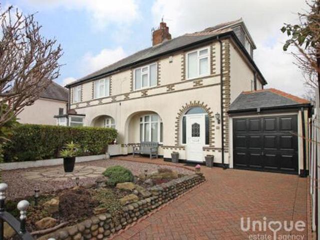 Mossom Lane, Thornton cleveleys, 4 Bedroom Semi detached