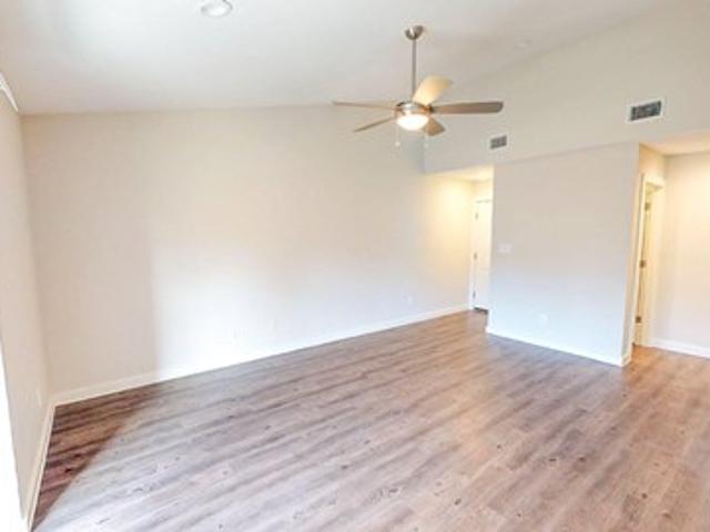 Mosswood Apartments Two Bedroom One Bath Apartment