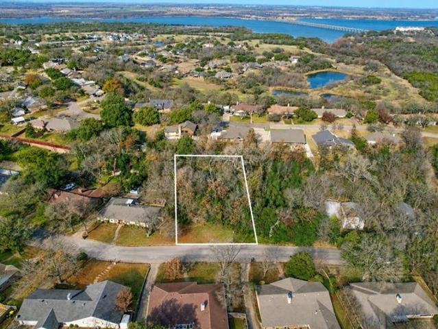 Mosswood Dr, Woodway, TX 76712