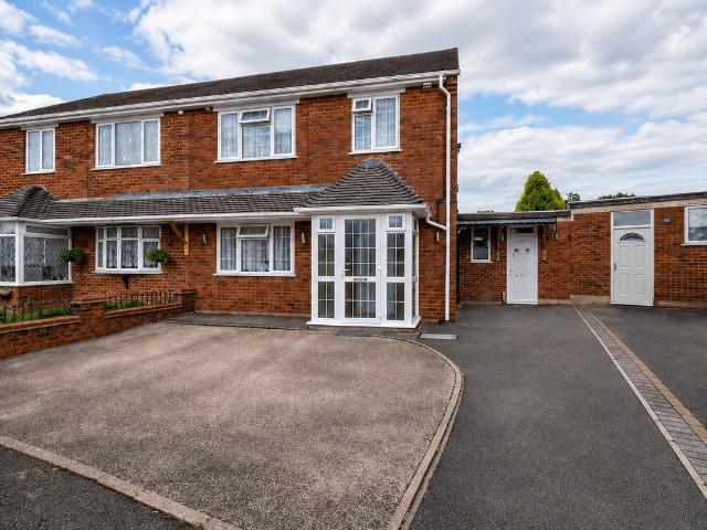 Mosswood Street, Cannock WS11, 3 bed property to rent, £1,300 pcm | PrimeLocation