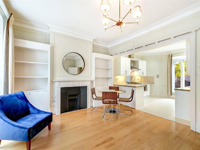 Motcomb Street, Belgravia, London SW1X, 3 bed flat to rent, £7,583 pcm | PrimeLocation