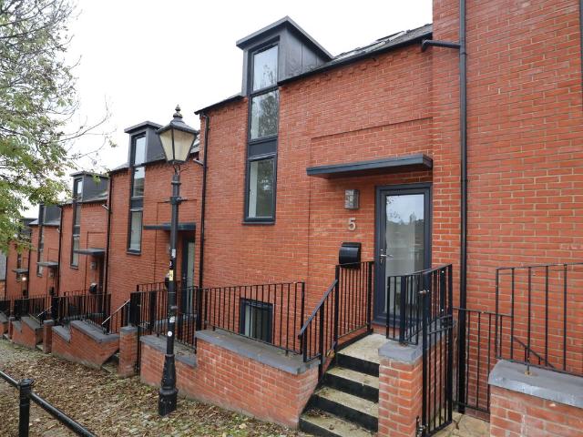 Motherby Hill, Lincoln LN1, 3 bed town house to rent, £1,250 pcm | PrimeLocation