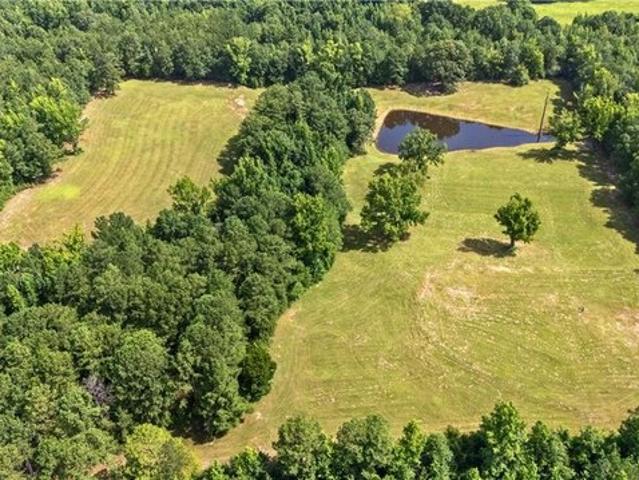 Motley Ln, Tuskegee, AL 36083