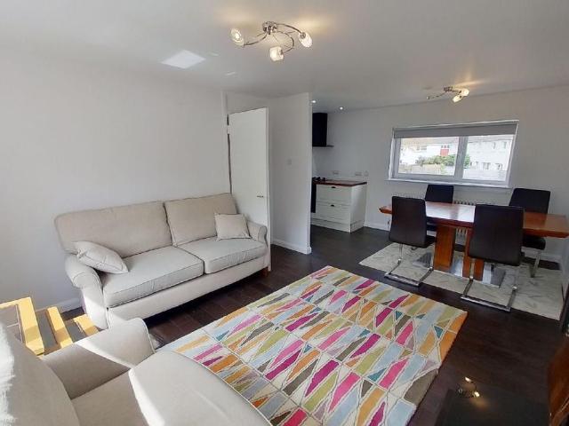 Moubray Grove, South Queensferry, Edinburgh EH30, 2 bed flat to rent, £1,075 pcm | PrimeLocation