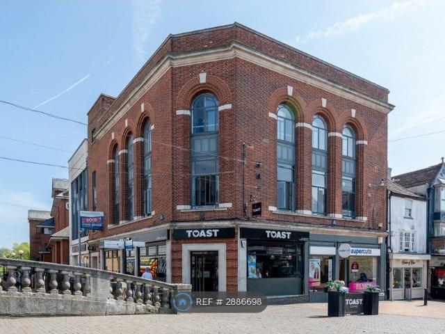 Moulsham St, Chelmsford CM2, 1 bed flat to rent, £1,350 pcm | PrimeLocation