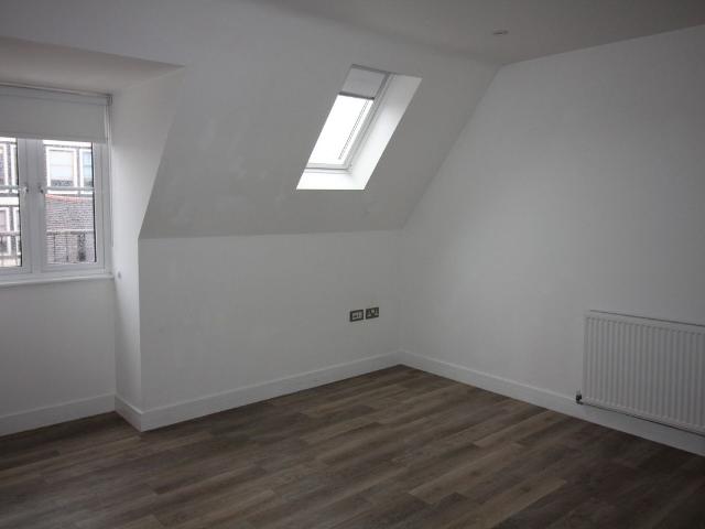 Moulsham Street, Chelmsford CM2, 2 bed flat to rent, £1,450 pcm | PrimeLocation