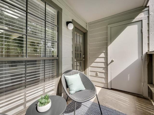 Mount Vernon 1 Bedroom Apartment for Rent at 1020 Scotland Dr, Desoto, TX 75115
