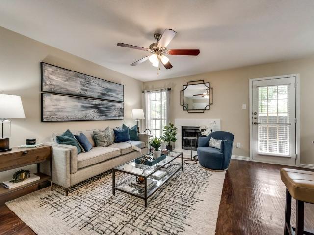 Mount Vernon 1 Bedroom Apartment for Rent at 1020 Scotland Dr, Desoto, TX 75115