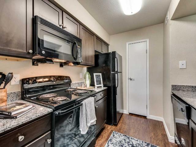 Mount Vernon 1 Bedroom Apartment for Rent at 1020 Scotland Dr, Desoto, TX 75115