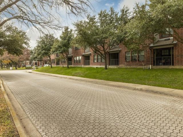 Mount Vernon 2 Bedroom Apartment for Rent at 1020 Scotland Dr, Desoto, TX 75115