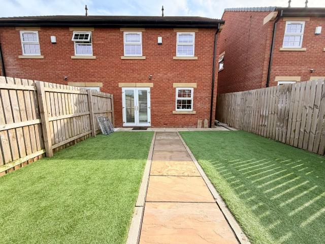Mount Vernon Place, Barnsley S70, 3 bed semi detached house to rent, £1,250 pcm | PrimeLocation