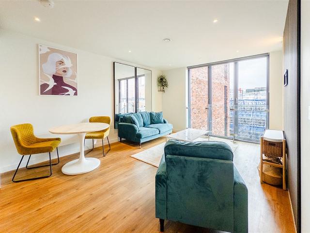 Mount Yard M4, 1 bed flat to rent, £1,250 pcm | PrimeLocation