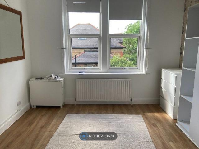 Mount Adon Park, London SE22, Studio to rent, £1,450 pcm | PrimeLocation