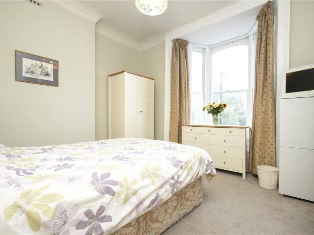 Mount Ararat Road, Richmond TW10, 2 bed flat to rent, £2,900 pcm | PrimeLocation