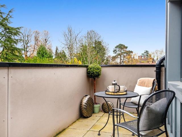 Mount Battenhall Retirement Village. 2 bed apartment to rent £2,900 pcm £669 pw