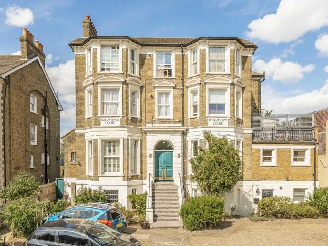 Mount Ephraim Road, London SW16 1 bed flat to rent £1,650 pcm £381 pw