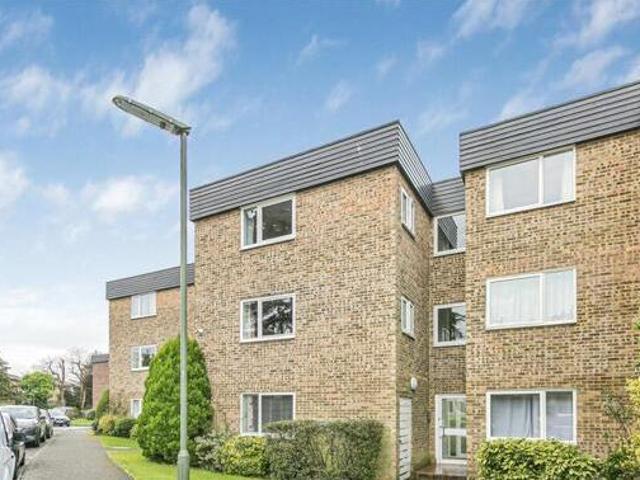 Mount Felix, Walton on thames, 1 Bedroom Apartment