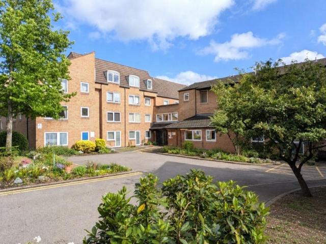Mount Hermon Road, Woking GU22 1 bed retirement property to rent £1,050 pcm £242 pw