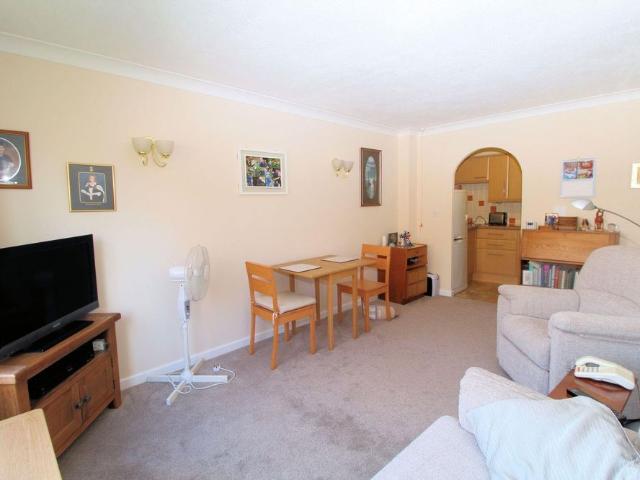 Mount Hermon Road, Woking, Surrey, GU22 7XG