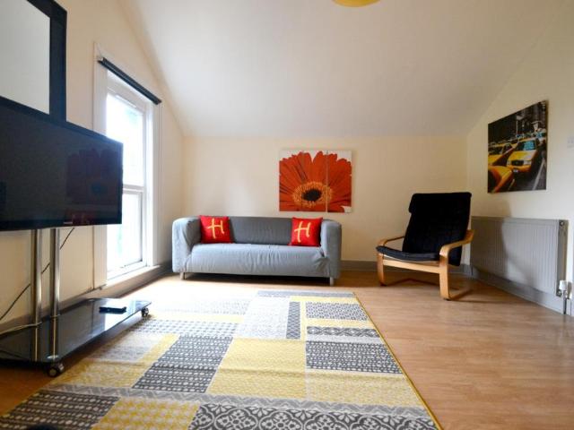 Mount Hooton Road, Nottingham NG7 8 bed flat to rent £4,437 pcm £1,024 pw