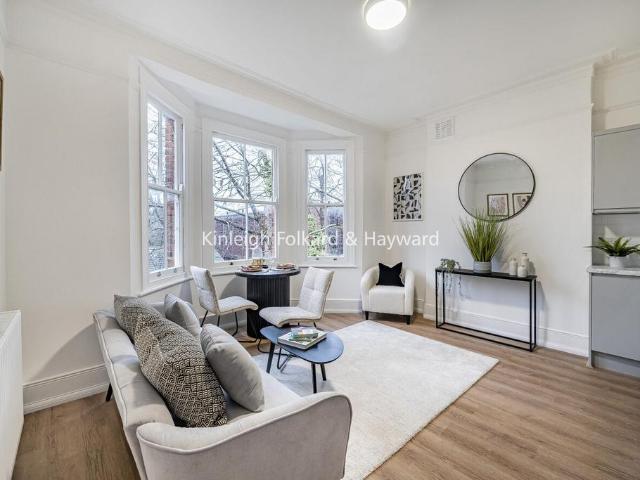 Mount Nod Road, London, SW16 2 bed flat to rent £2,100 pcm £485 pw