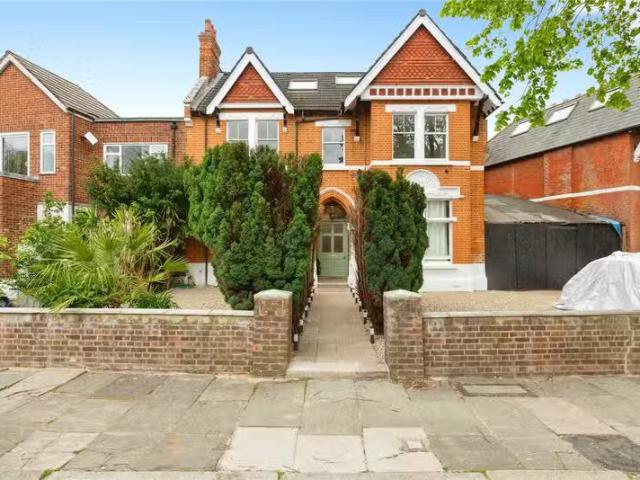Mount Park Crescent, Ealing, W5 2RR