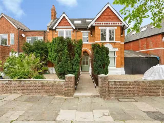 Mount Park Crescent, Ealing, W5 2RR