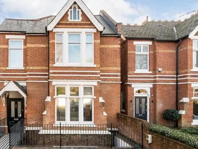 Mount Park Crescent, London, W5 2RR, United Kingdom | 2 bed apartment for rent #139266082 | Rentberry