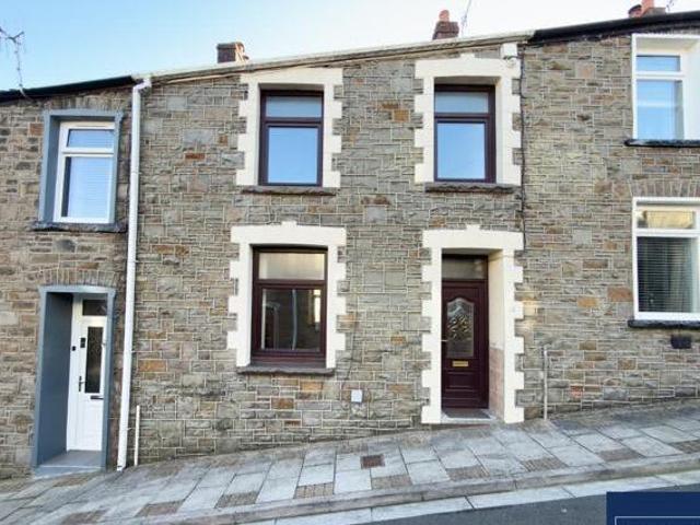 Mount Pleasant Terrace, Mountain Ash, 3 Bedroom Terraced