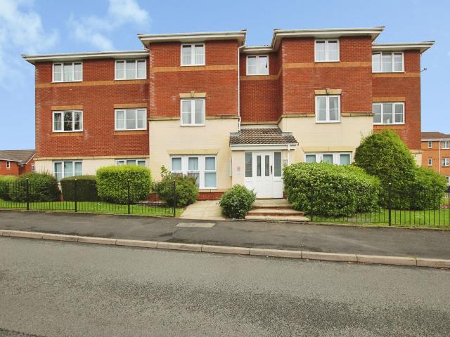 Mount Pleasant Avenue, St Helens WA9, 2 bed flat to rent, £725 pcm | PrimeLocation