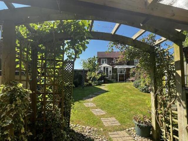 Mount Pleasant Close, Lyminge, 3 Bedroom Detached