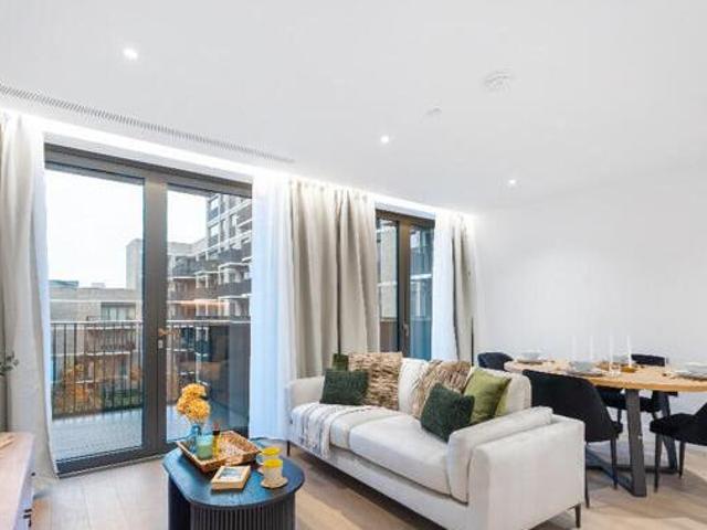 Mount Pleasant, London, 2 Bedroom Flat