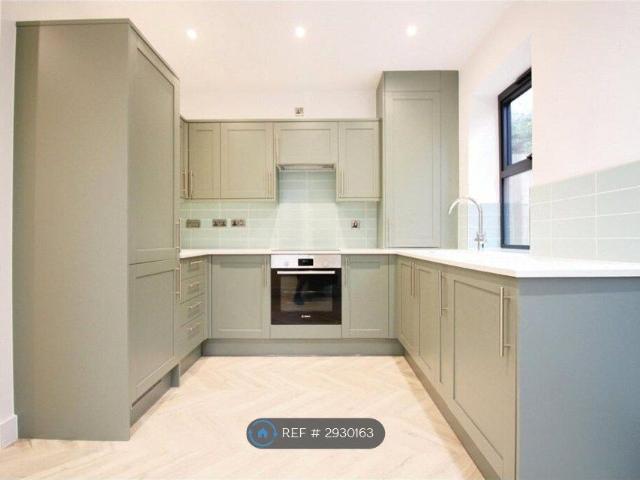 Mount Pleasant, Reading RG1, 2 bed end terrace house to rent, £1,900 pcm | PrimeLocation