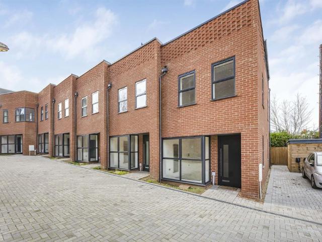 Mount Pleasant, Reading, RG1 3 bed end of terrace house to rent £1,850 pcm £427 pw