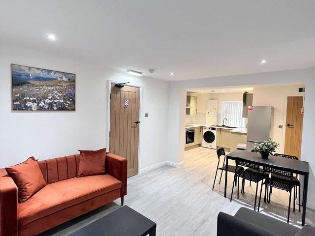 A quiet shared house with modern rooms Room 5