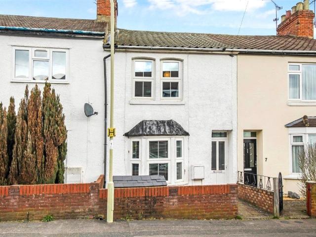 Mount Pleasant Road, Aldershot, Hampshire GU12, 2 bed terraced house to rent, £1,600 pcm | PrimeLocation