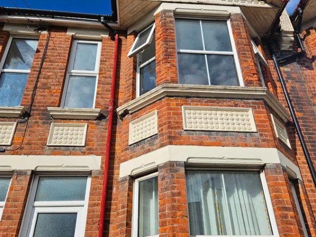 Mount Pleasant Road, Hastings TN34, 2 bed flat to rent, £1,200 pcm | PrimeLocation