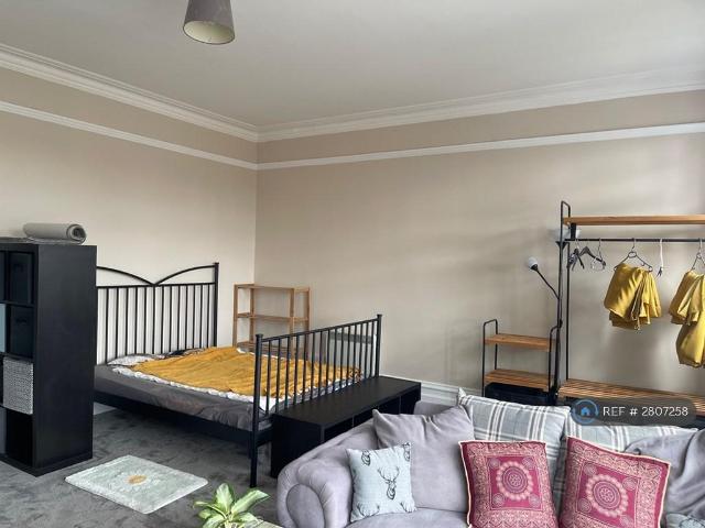 Mount Pleasant Road, London, NW10 Studio to rent £1,600 pcm £369 pw