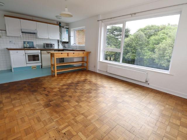 Mount Pleasant Road, Seldown Court, BH15