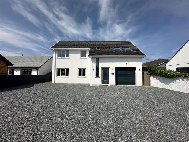 Mount Pleasant Road, Threemilestone. 5 bed detached house to rent £1,950 pcm £450 pw